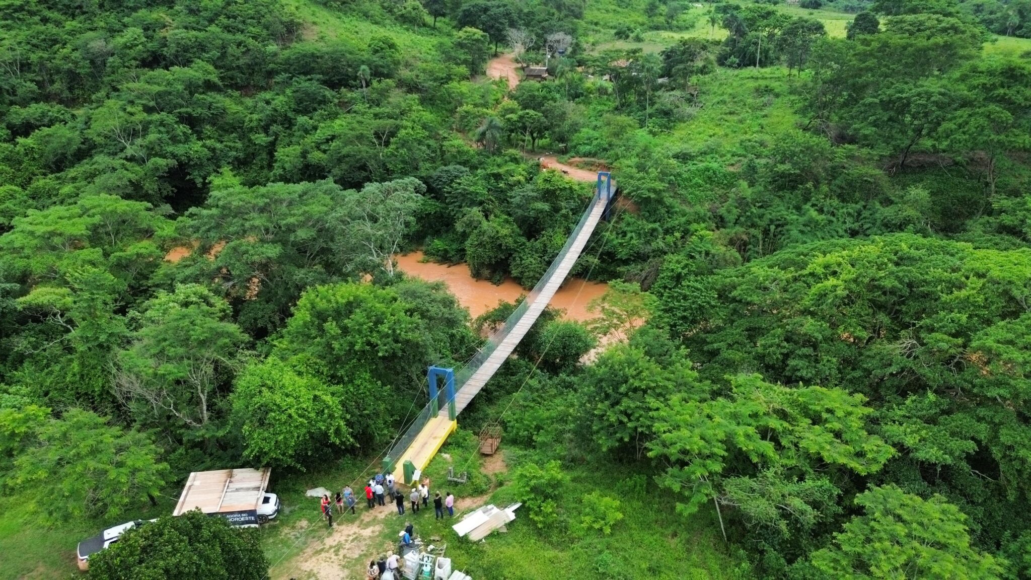 Obra esperada há 20 anos, passarela que liga Planaltina a Padre ...